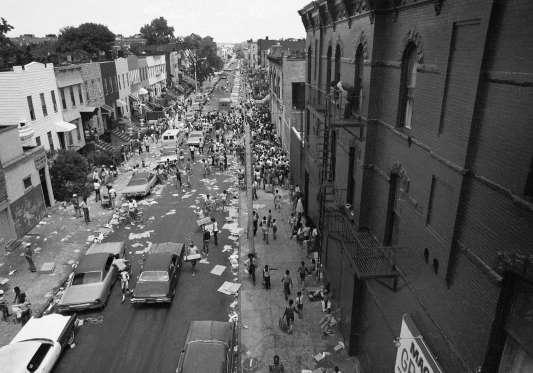 NYC blackout July 13, 1977 - 40 years ago - OHANA NUI - OFF TOPIC SUB ...